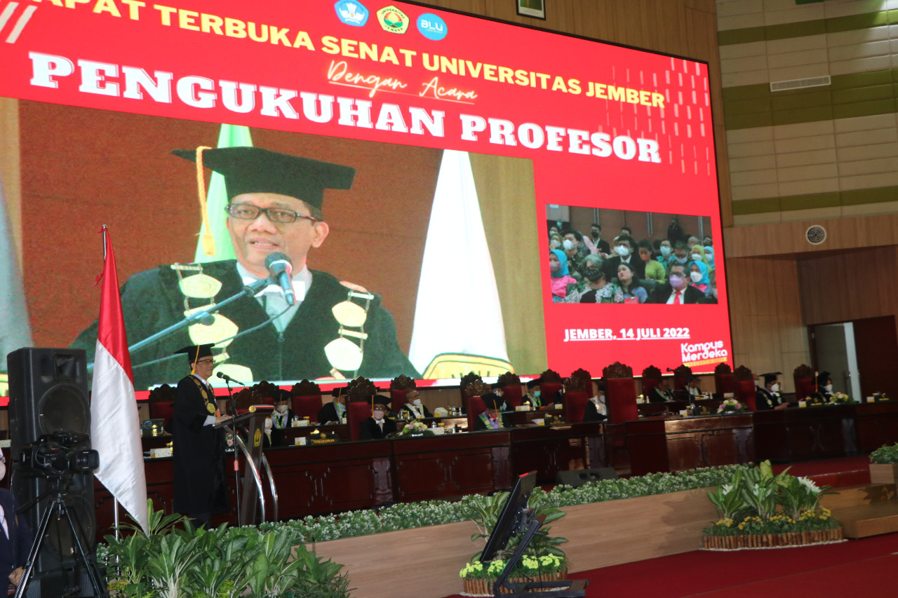 Rektor Universitas Jember Kukuhkan Tiga Guru Besar Baru – Universitas ...