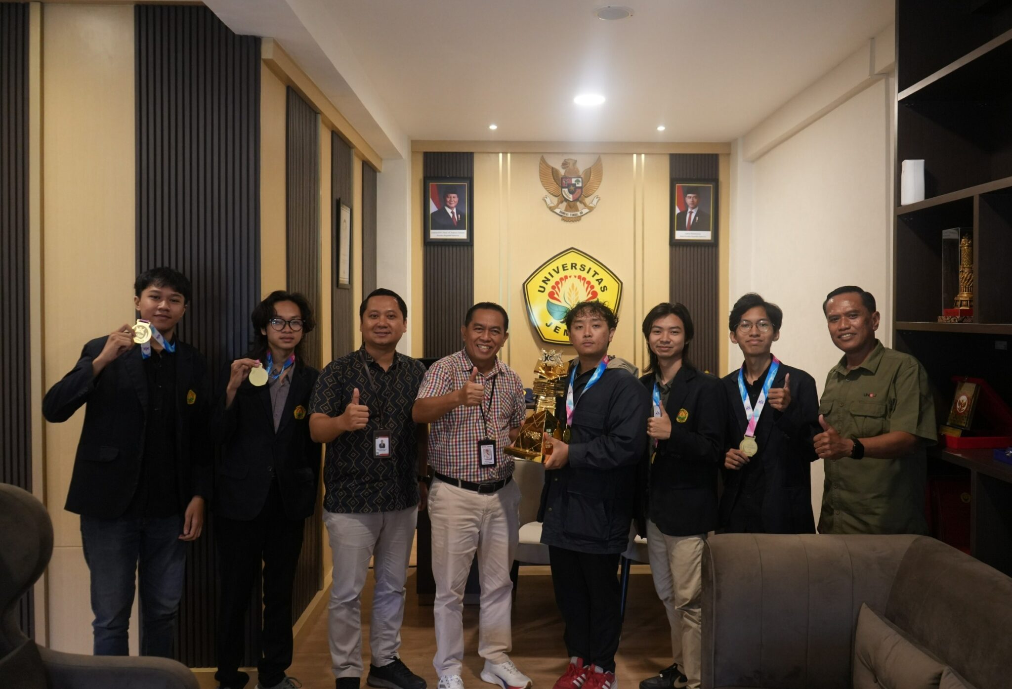 Tumbangkan Ratusan Tim, Mahasiswa UNEJ Juarai Esports Honor of Kings ...